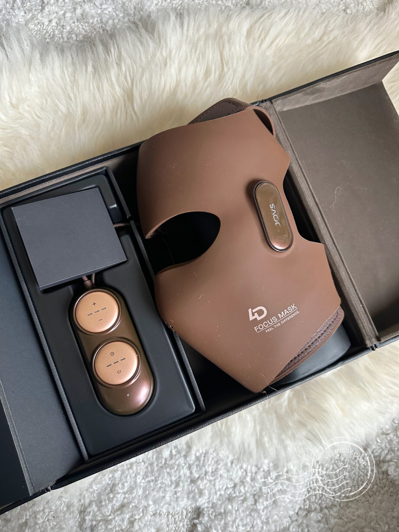 Professional grade LED light therapy at home JOVS 4D Laser Light ...